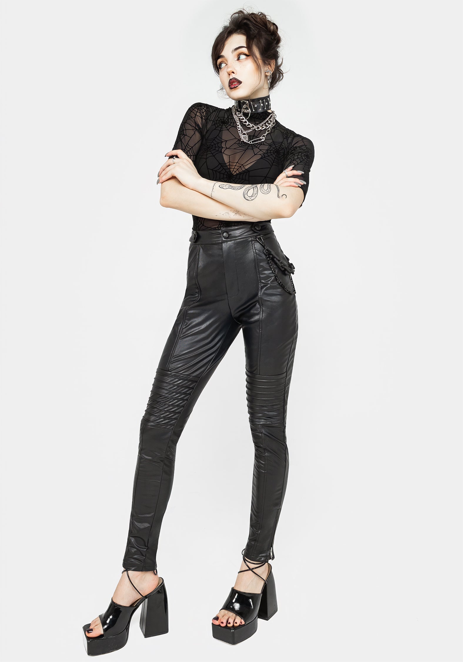 Outlaw-PU-Biker-Chain-Leggings – Disturbia