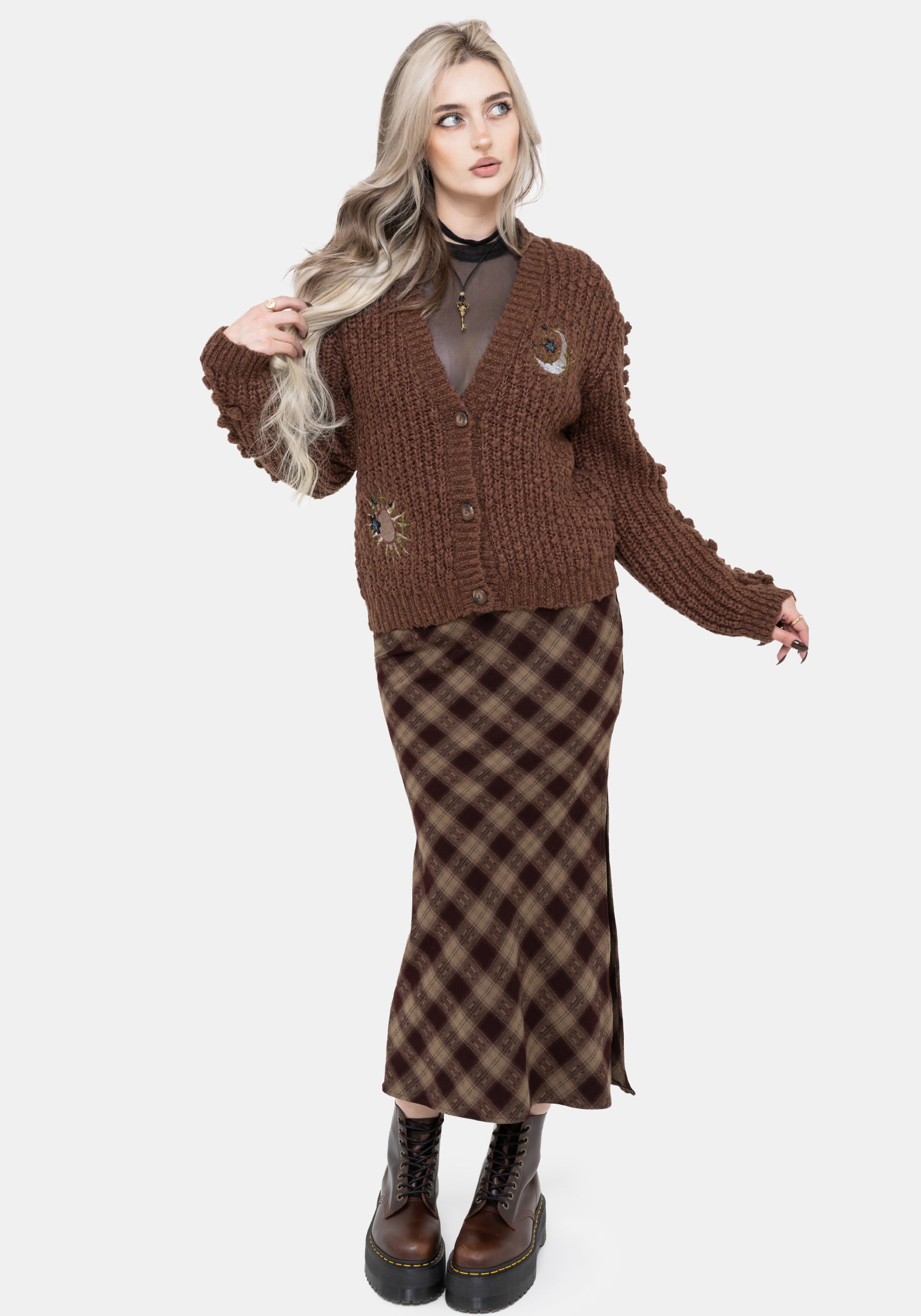 Isla Chunky Bobble Moon Embroidered Knit Cardigan – Disturbia