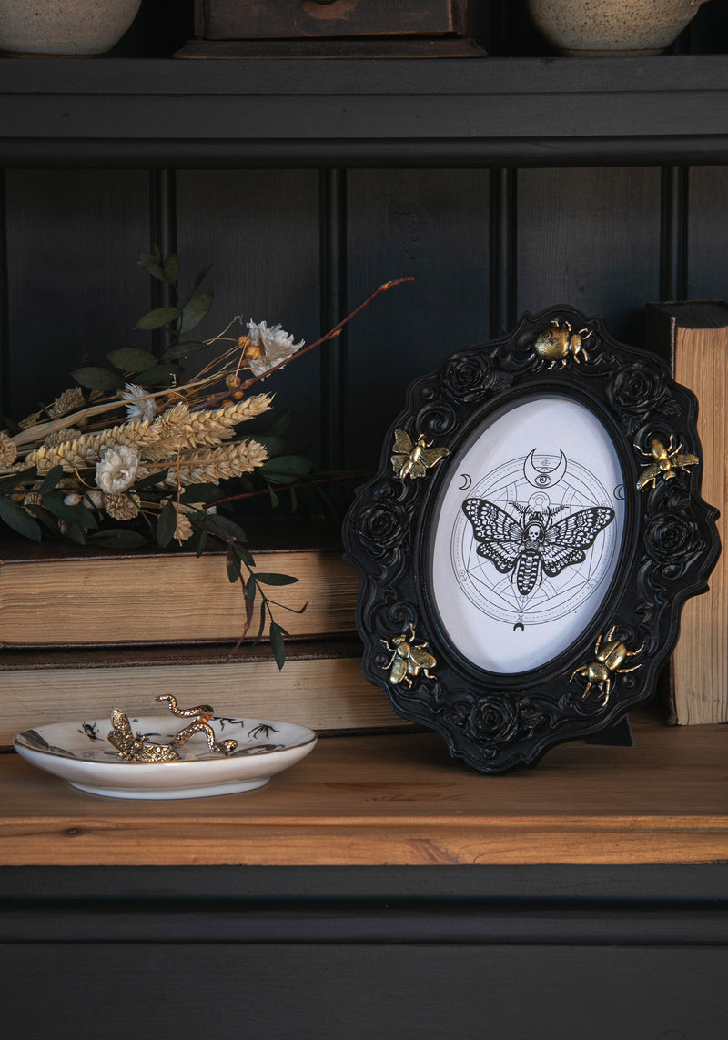 Henbane Bug Photo Frame – Disturbia