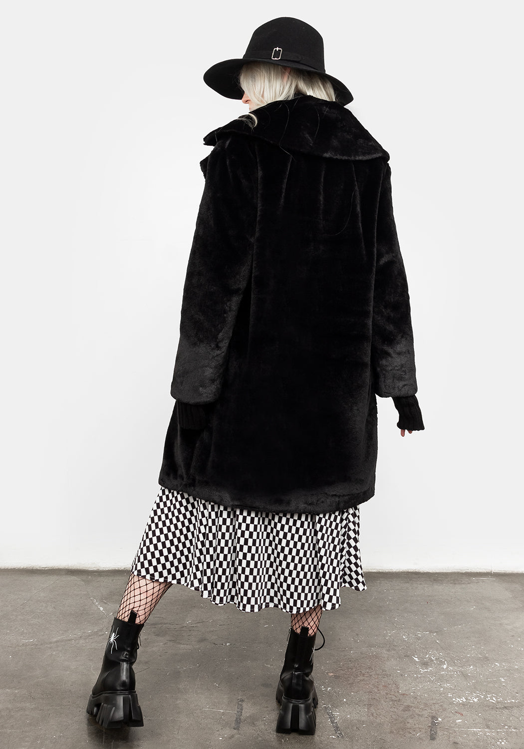 Creature Oversized Fur Coat - Black | Disturbia - Shop Women's Gothic ...