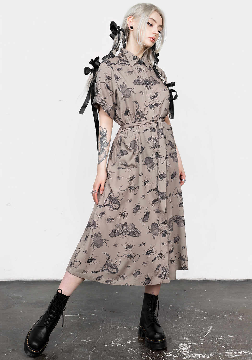 Parasite-Bugs-Print-Midi-Short-Sleeve-Shirt-Dress-Taupe – Disturbia