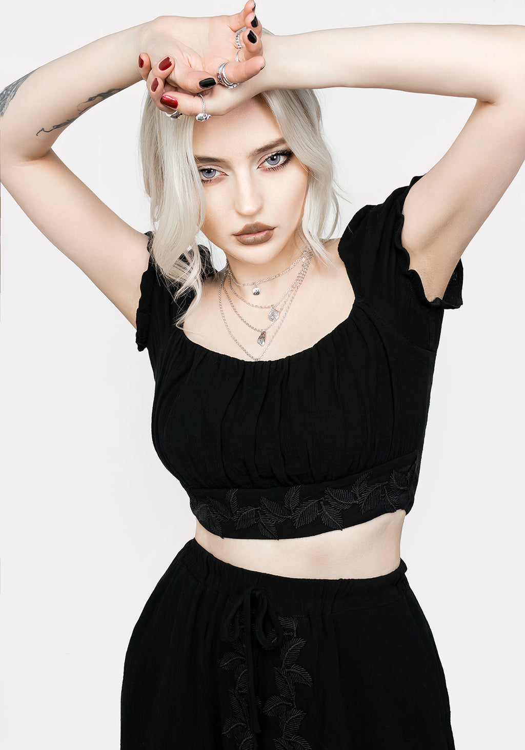 Vine Textured Crop Top – Disturbia