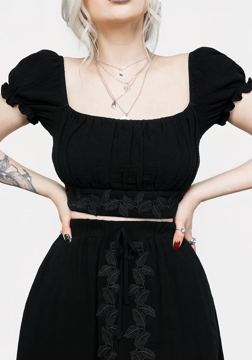 Vine Textured Crop Top – Disturbia