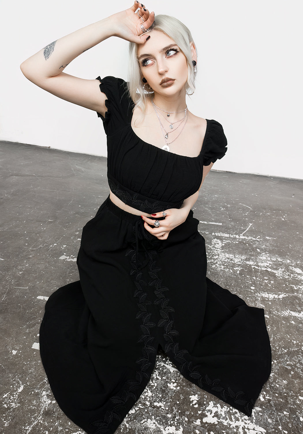 Vine Textured Crop Top – Disturbia